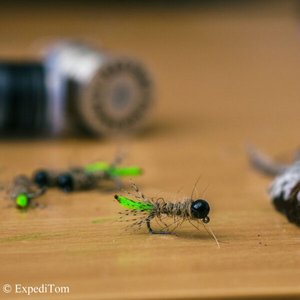 DIY Making Fly Tying Earrings as Christmas present - ExpediTom